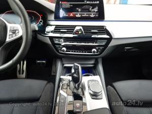 Black BMW 5 Series 2019 in Tallinn, with an engine capacity of 2.00 L and mileage of 156 thousand km for 25650 €, photo 27 on AUTOMOTO.COM.LV