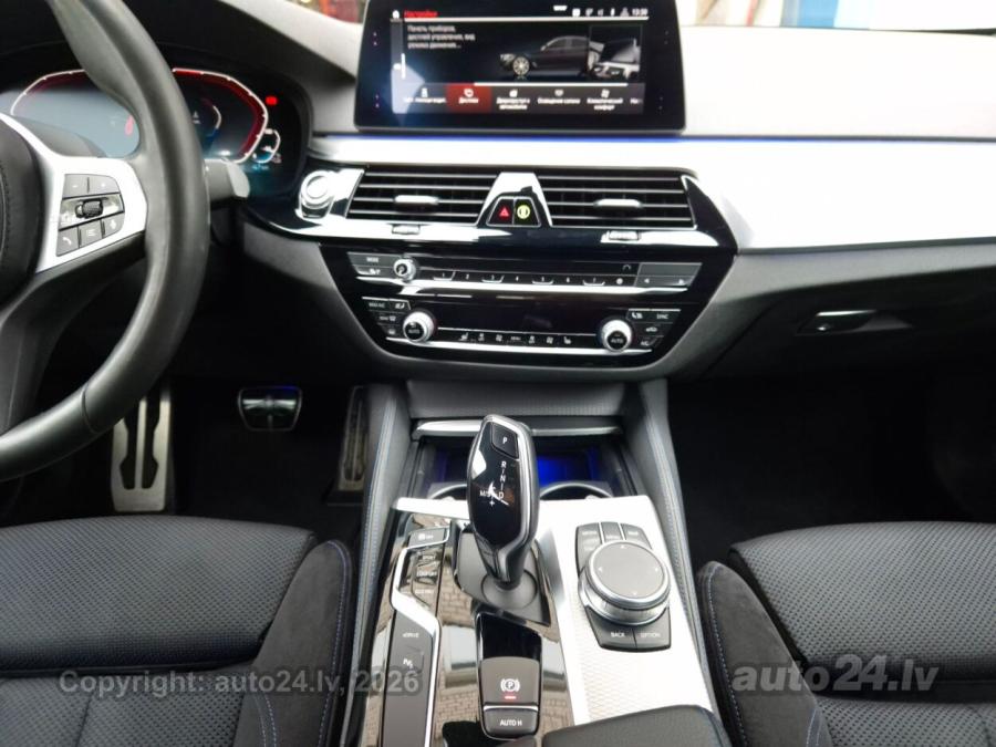 Black BMW 5 Series 2019 in Tallinn, with an engine capacity of 2.00 L and mileage of 156 thousand km for 25650 €, photo 27 on AUTOMOTO.COM.LV