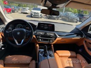 Black BMW 5 Series 2019 in Tallinn, with an engine capacity of 3.00 L and mileage of 240 thousand km for 27500 €, photo 4 on AUTOMOTO.COM.LV