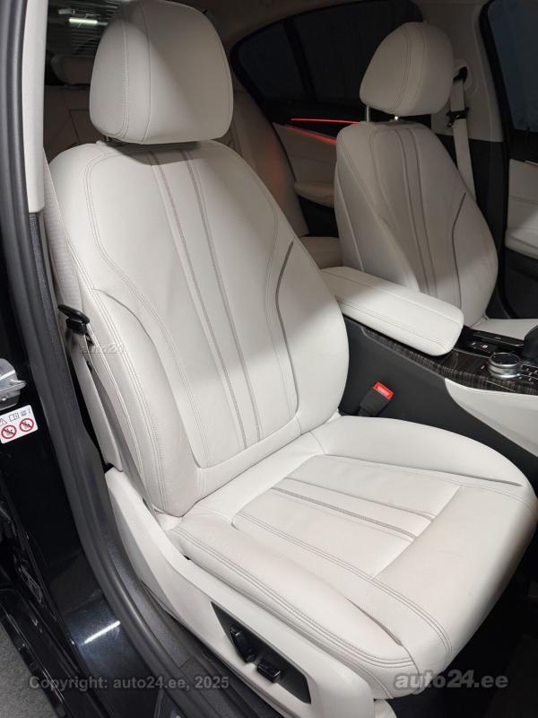 Melns BMW 5 Series 2020 Tallina, ar dzinēja tilpumu 2.00 L un nobraukumu 109 tūkst. km par 25900 €, foto 11 vietnē AUTOMOTO.COM.LV
