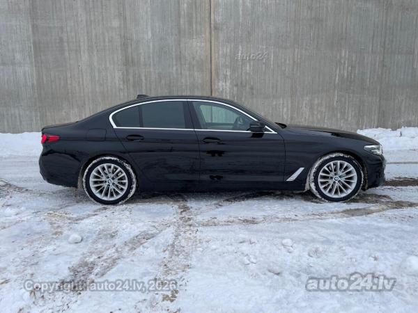 Black BMW 5 Series 2020 in Tallinn, with an engine capacity of 2.00 L and mileage of 162 thousand km for 29500 €, photo 4 on AUTOMOTO.COM.LV