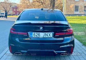 Melns BMW 5 Series 2020 Tallina, ar dzinēja tilpumu 3.00 L un nobraukumu 124 tūkst. km par 38900 €, foto 5 vietnē AUTOMOTO.COM.LV