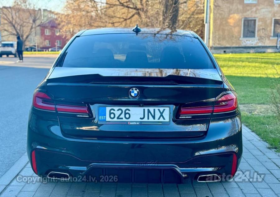 Melns BMW 5 Series 2020 Tallina, ar dzinēja tilpumu 3.00 L un nobraukumu 124 tūkst. km par 38900 €, foto 5 vietnē AUTOMOTO.COM.LV