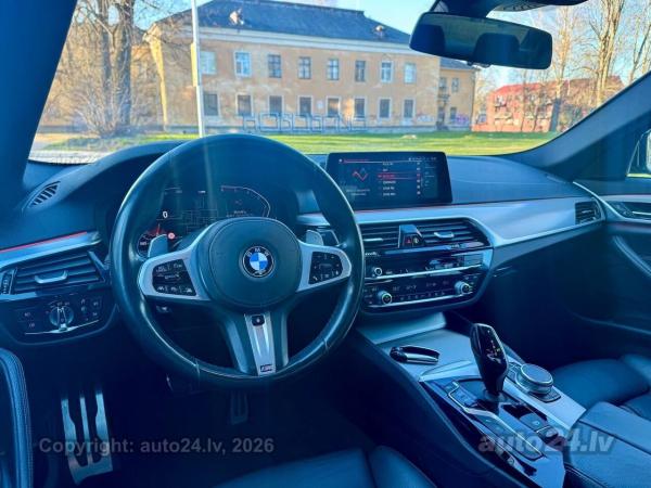 Melns BMW 5 Series 2020 Tallina, ar dzinēja tilpumu 3.00 L un nobraukumu 124 tūkst. km par 38900 €, foto 6 vietnē AUTOMOTO.COM.LV