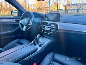 Melns BMW 5 Series 2020 Tallina, ar dzinēja tilpumu 3.00 L un nobraukumu 124 tūkst. km par 38900 €, foto 16 vietnē AUTOMOTO.COM.LV