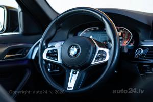 Melns BMW 5 Series 2020 Tartu, ar dzinēja tilpumu 3.00 L un nobraukumu 176 tūkst. km par 29900 €, foto 16 vietnē AUTOMOTO.COM.LV