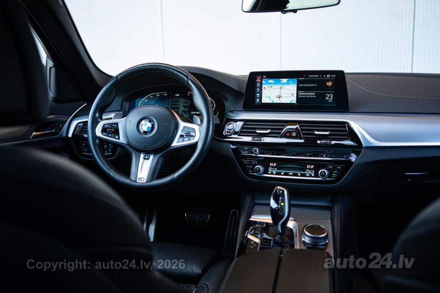 Melns BMW 5 Series 2020 Tartu, ar dzinēja tilpumu 3.00 L un nobraukumu 176 tūkst. km par 29900 €, foto 19 vietnē AUTOMOTO.COM.LV