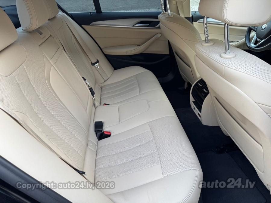 Melns BMW 5 Series 2020 Tallina, ar dzinēja tilpumu 2.00 L un nobraukumu 165 tūkst. km par 26900 €, foto 13 vietnē AUTOMOTO.COM.LV