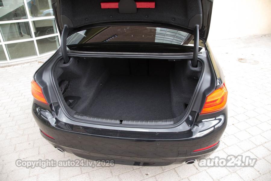 Melns BMW 5 Series 2020 Tallina, ar dzinēja tilpumu 2.00 L un nobraukumu 71 tūkst. km par 22990 €, foto 25 vietnē AUTOMOTO.COM.LV