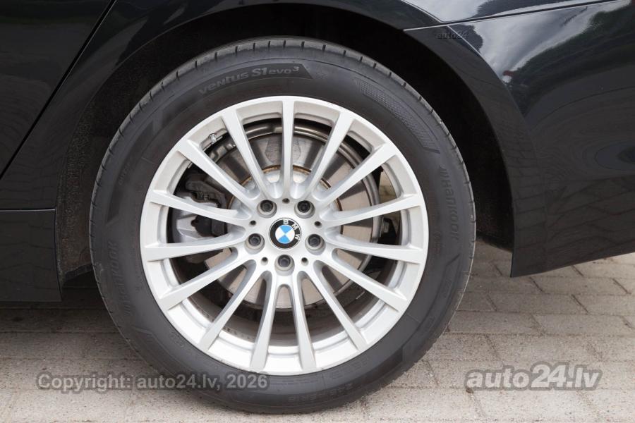 Melns BMW 5 Series 2020 Tallina, ar dzinēja tilpumu 2.00 L un nobraukumu 71 tūkst. km par 22990 €, foto 26 vietnē AUTOMOTO.COM.LV