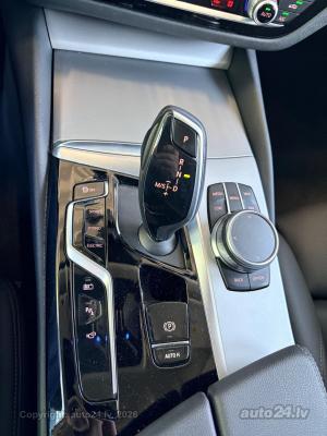 Melns BMW 5 Series 2020 Tallina, ar dzinēja tilpumu 2.00 L un nobraukumu 64 tūkst. km par 35600 €, foto 9 vietnē AUTOMOTO.COM.LV