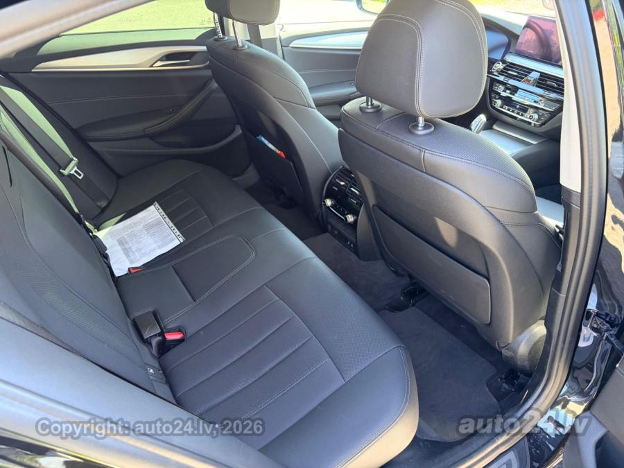 Melns BMW 5 Series 2020 Tallina, ar dzinēja tilpumu 2.00 L un nobraukumu 64 tūkst. km par 35600 €, foto 11 vietnē AUTOMOTO.COM.LV
