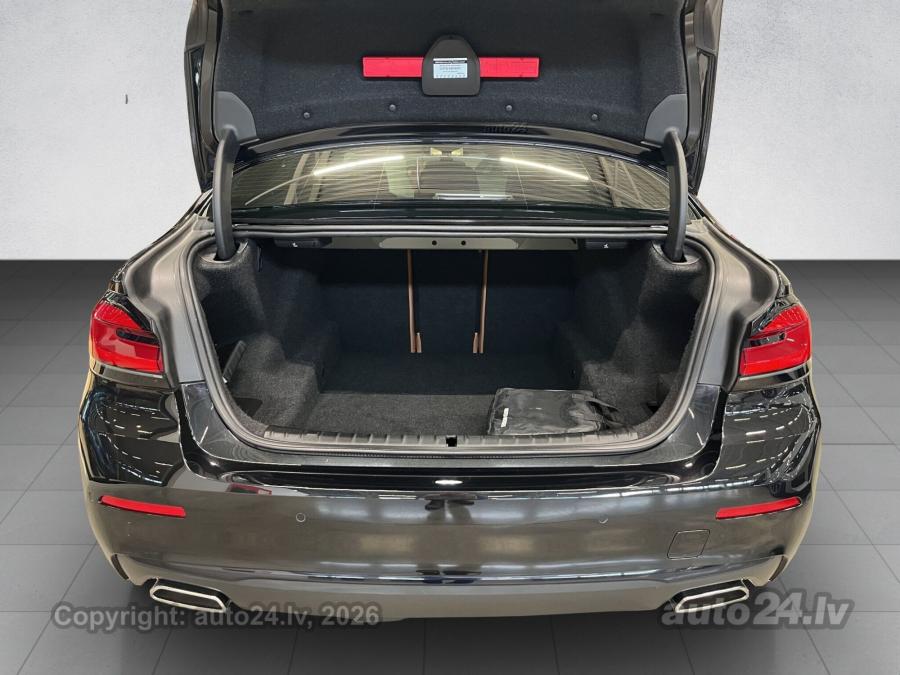 Melns BMW 5 Series 2020 Tallina, ar dzinēja tilpumu 2.00 L un nobraukumu 104 tūkst. km par 29900 €, foto 15 vietnē AUTOMOTO.COM.LV