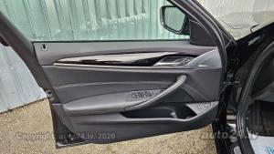 Melns BMW 5 Series 2020 Tallina, ar dzinēja tilpumu 2.00 L un nobraukumu 198 tūkst. km par 19490 €, foto 23 vietnē AUTOMOTO.COM.LV