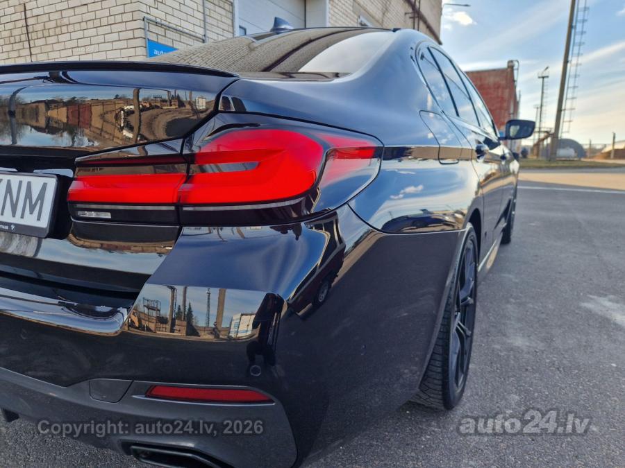 Melns BMW 5 Series 2021 Tallina, ar dzinēja tilpumu 3.00 L un nobraukumu 161 tūkst. km par 38900 €, foto 9 vietnē AUTOMOTO.COM.LV