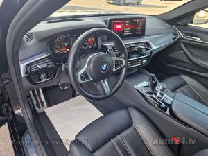 Melns BMW 5 Series 2021 Tallina, ar dzinēja tilpumu 3.00 L un nobraukumu 161 tūkst. km par 38900 €, foto 12 vietnē AUTOMOTO.COM.LV