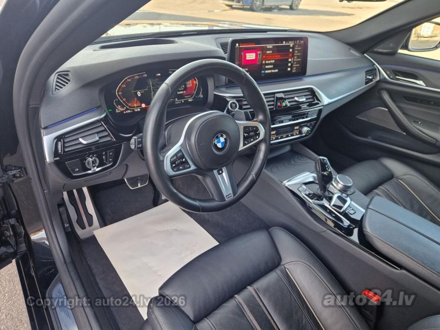 Melns BMW 5 Series 2021 Tallina, ar dzinēja tilpumu 3.00 L un nobraukumu 161 tūkst. km par 38900 €, foto 12 vietnē AUTOMOTO.COM.LV