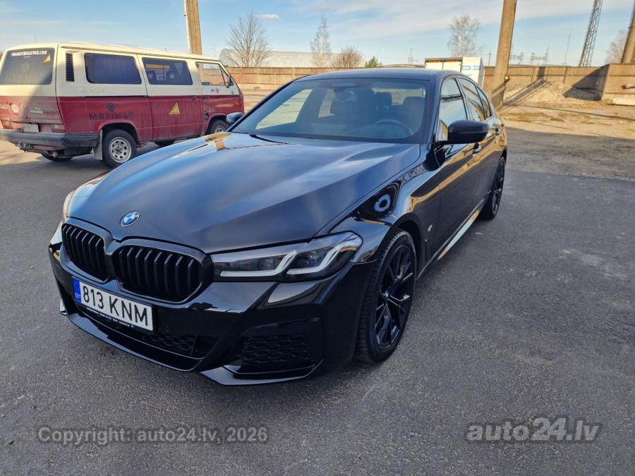 Melns BMW 5 Series 2021 Tallina, ar dzinēja tilpumu 3.00 L un nobraukumu 161 tūkst. km par 38900 €, foto 15 vietnē AUTOMOTO.COM.LV