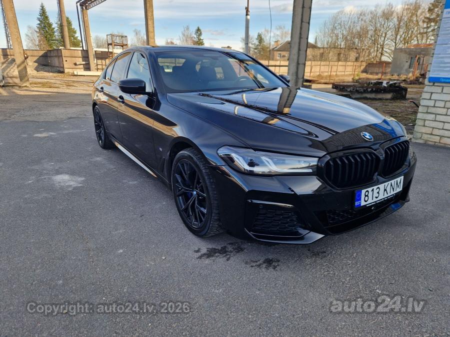 Melns BMW 5 Series 2021 Tallina, ar dzinēja tilpumu 3.00 L un nobraukumu 161 tūkst. km par 38900 €, foto 17 vietnē AUTOMOTO.COM.LV