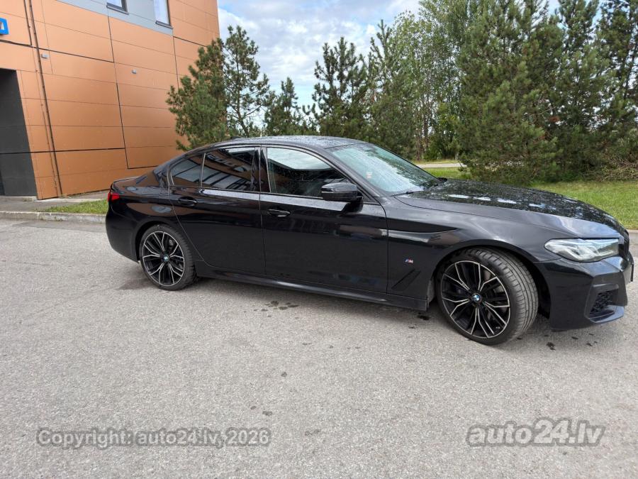 Black BMW 5 Series 2021 in Tallinn, with an engine capacity of 3.00 L and mileage of 116 thousand km for 39900 €, photo 9 on AUTOMOTO.COM.LV