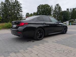 Black BMW 5 Series 2021 in Tallinn, with an engine capacity of 2.00 L and mileage of 130 thousand km for 35000 €, photo 5 on AUTOMOTO.COM.LV