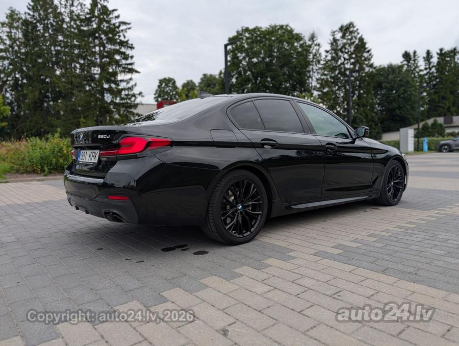 Black BMW 5 Series 2021 in Tallinn, with an engine capacity of 2.00 L and mileage of 130 thousand km for 35000 €, photo 5 on AUTOMOTO.COM.LV