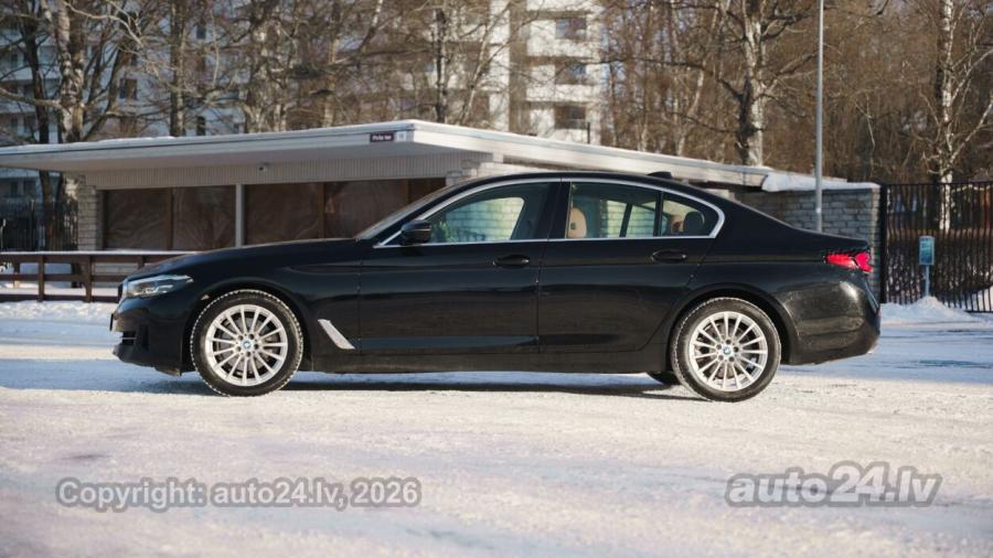 Melns BMW 5 Series 2022 Tallina, ar dzinēja tilpumu 2.00 L un nobraukumu 205 tūkst. km par 27999 €, foto 2 vietnē AUTOMOTO.COM.LV
