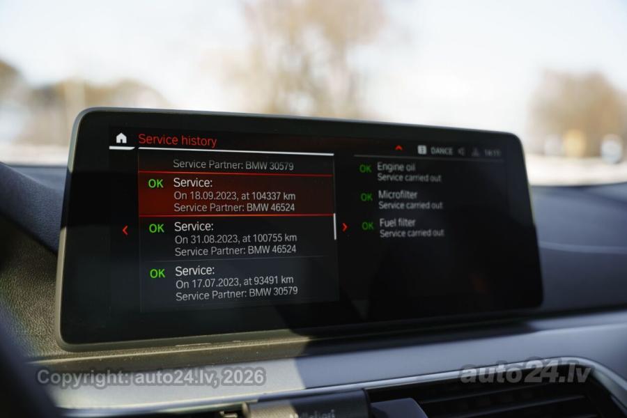 Melns BMW 5 Series 2022 Tallina, ar dzinēja tilpumu 2.00 L un nobraukumu 205 tūkst. km par 27999 €, foto 24 vietnē AUTOMOTO.COM.LV