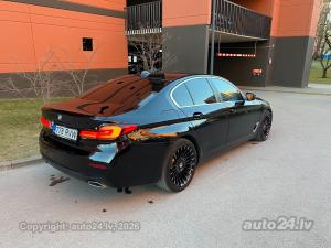 Black BMW 5 Series 2022 in Tallinn, with an engine capacity of 2.00 L and mileage of 111 thousand km for 33900 €, photo 5 on AUTOMOTO.COM.LV