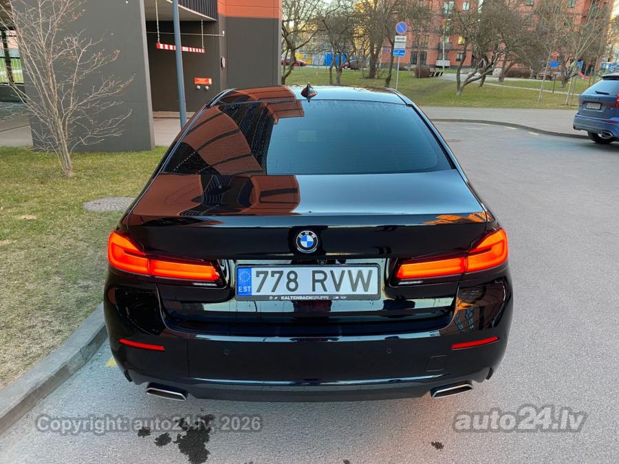 Black BMW 5 Series 2022 in Tallinn, with an engine capacity of 2.00 L and mileage of 111 thousand km for 33900 €, photo 9 on AUTOMOTO.COM.LV