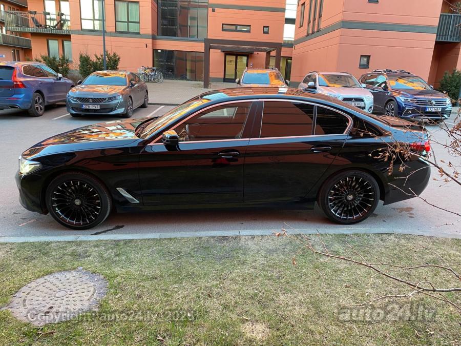 Black BMW 5 Series 2022 in Tallinn, with an engine capacity of 2.00 L and mileage of 111 thousand km for 33900 €, photo 11 on AUTOMOTO.COM.LV