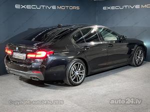 Melns BMW 5 Series 2022 Tallina, ar dzinēja tilpumu 2.00 L un nobraukumu 83 tūkst. km par 36900 €, foto 3 vietnē AUTOMOTO.COM.LV