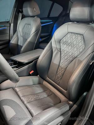 Melns BMW 5 Series 2022 Tallina, ar dzinēja tilpumu 2.00 L un nobraukumu 83 tūkst. km par 36900 €, foto 6 vietnē AUTOMOTO.COM.LV