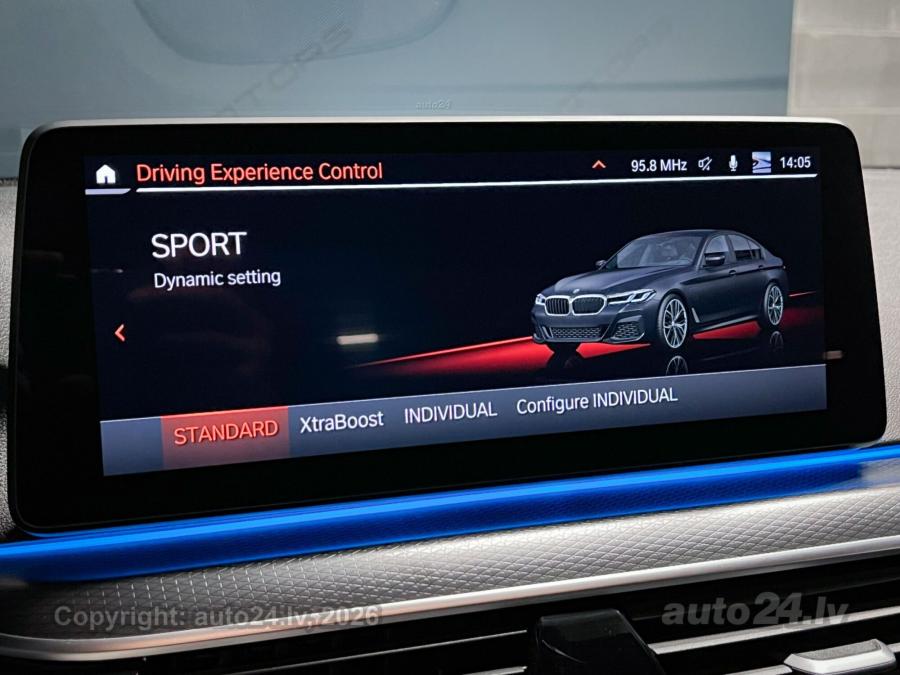 Melns BMW 5 Series 2022 Tallina, ar dzinēja tilpumu 2.00 L un nobraukumu 83 tūkst. km par 36900 €, foto 28 vietnē AUTOMOTO.COM.LV