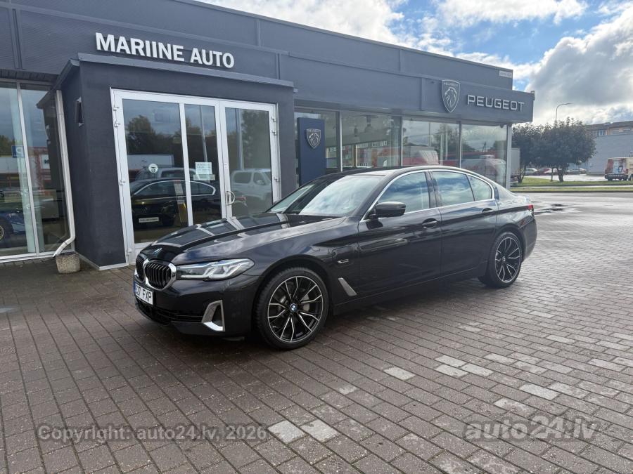 Melns BMW 5 Series 2022 Jehvi, ar dzinēja tilpumu 2.00 L un nobraukumu 117 tūkst. km par 31900 €, foto 3 vietnē AUTOMOTO.COM.LV