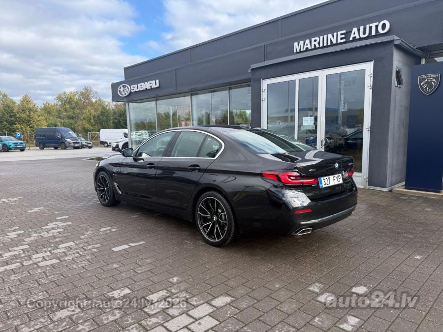 Melns BMW 5 Series 2022 Jehvi, ar dzinēja tilpumu 2.00 L un nobraukumu 117 tūkst. km par 31900 €, foto 6 vietnē AUTOMOTO.COM.LV