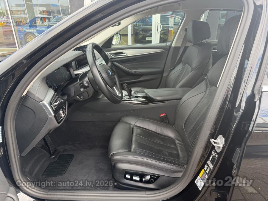 Melns BMW 5 Series 2022 Jehvi, ar dzinēja tilpumu 2.00 L un nobraukumu 117 tūkst. km par 31900 €, foto 8 vietnē AUTOMOTO.COM.LV