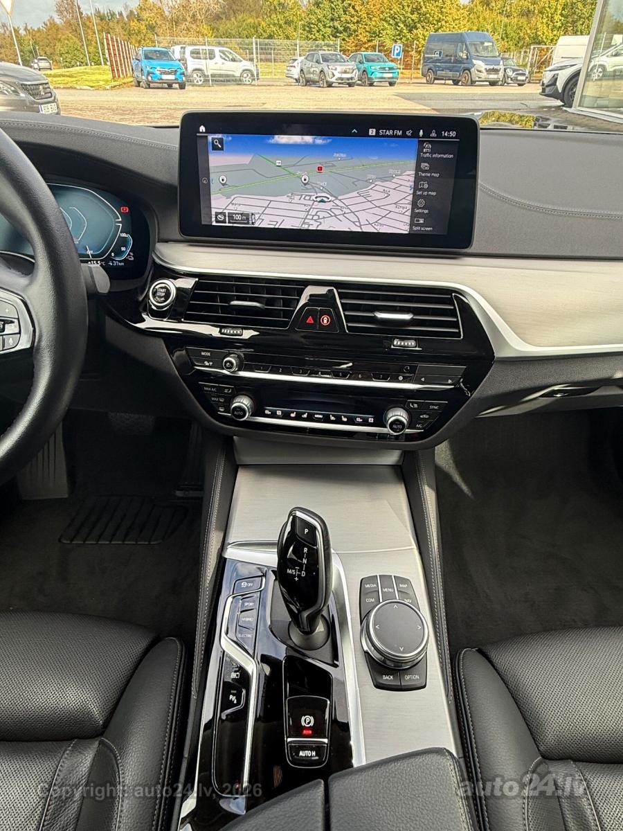 Melns BMW 5 Series 2022 Jehvi, ar dzinēja tilpumu 2.00 L un nobraukumu 117 tūkst. km par 31900 €, foto 14 vietnē AUTOMOTO.COM.LV