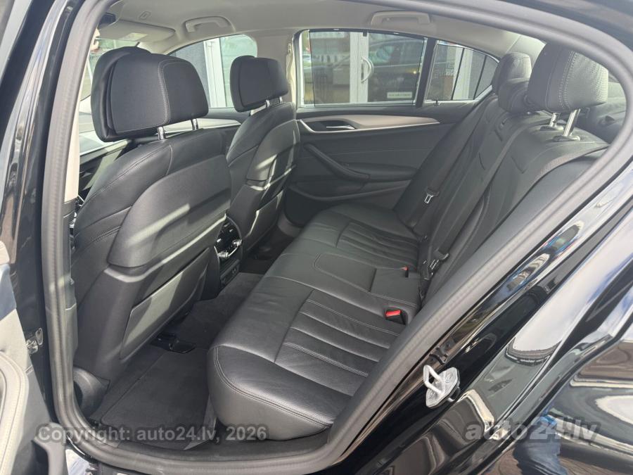 Melns BMW 5 Series 2022 Jehvi, ar dzinēja tilpumu 2.00 L un nobraukumu 117 tūkst. km par 31900 €, foto 18 vietnē AUTOMOTO.COM.LV