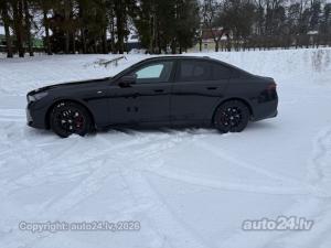 Black BMW 5 Series 2023 in Tallinn, with an engine capacity of 2.00 L and mileage of 56 thousand km for 56500 €, photo 2 on AUTOMOTO.COM.LV