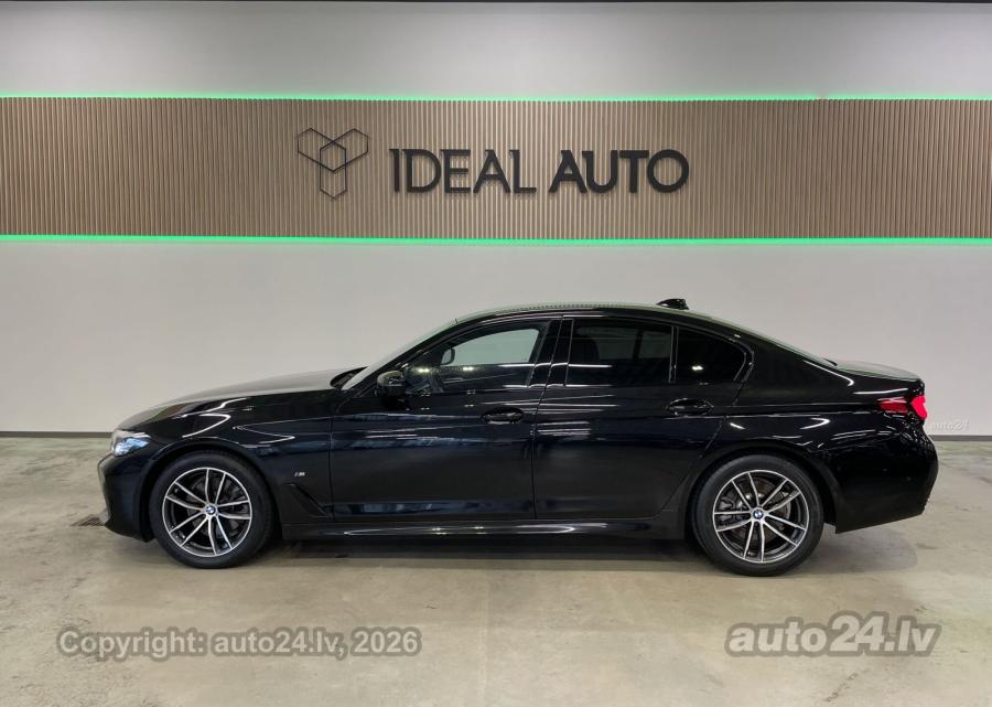 Melns BMW 5 Series 2023 Tallina, ar dzinēja tilpumu 2.00 L un nobraukumu 62 tūkst. km par 38990 €, foto 3 vietnē AUTOMOTO.COM.LV