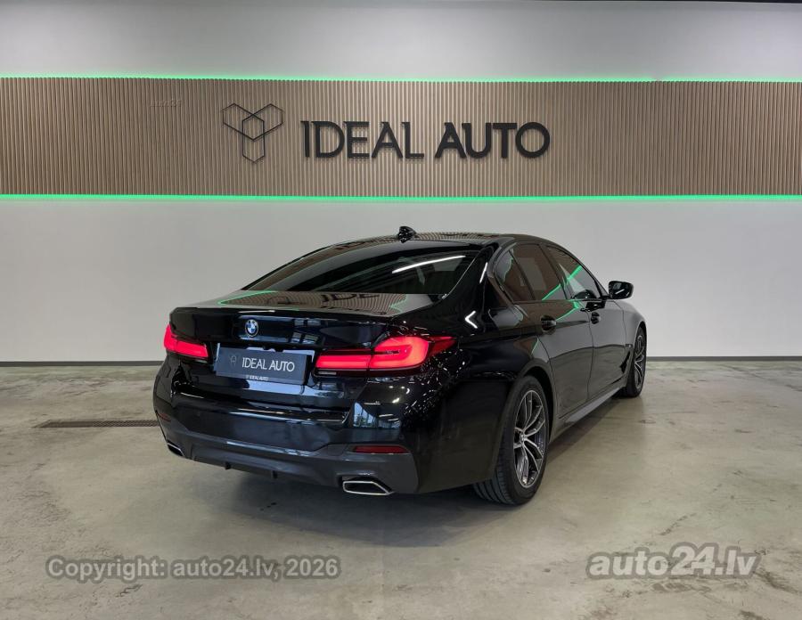 Melns BMW 5 Series 2023 Tallina, ar dzinēja tilpumu 2.00 L un nobraukumu 62 tūkst. km par 38990 €, foto 5 vietnē AUTOMOTO.COM.LV