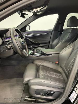 Melns BMW 5 Series 2023 Tallina, ar dzinēja tilpumu 2.00 L un nobraukumu 62 tūkst. km par 38990 €, foto 7 vietnē AUTOMOTO.COM.LV