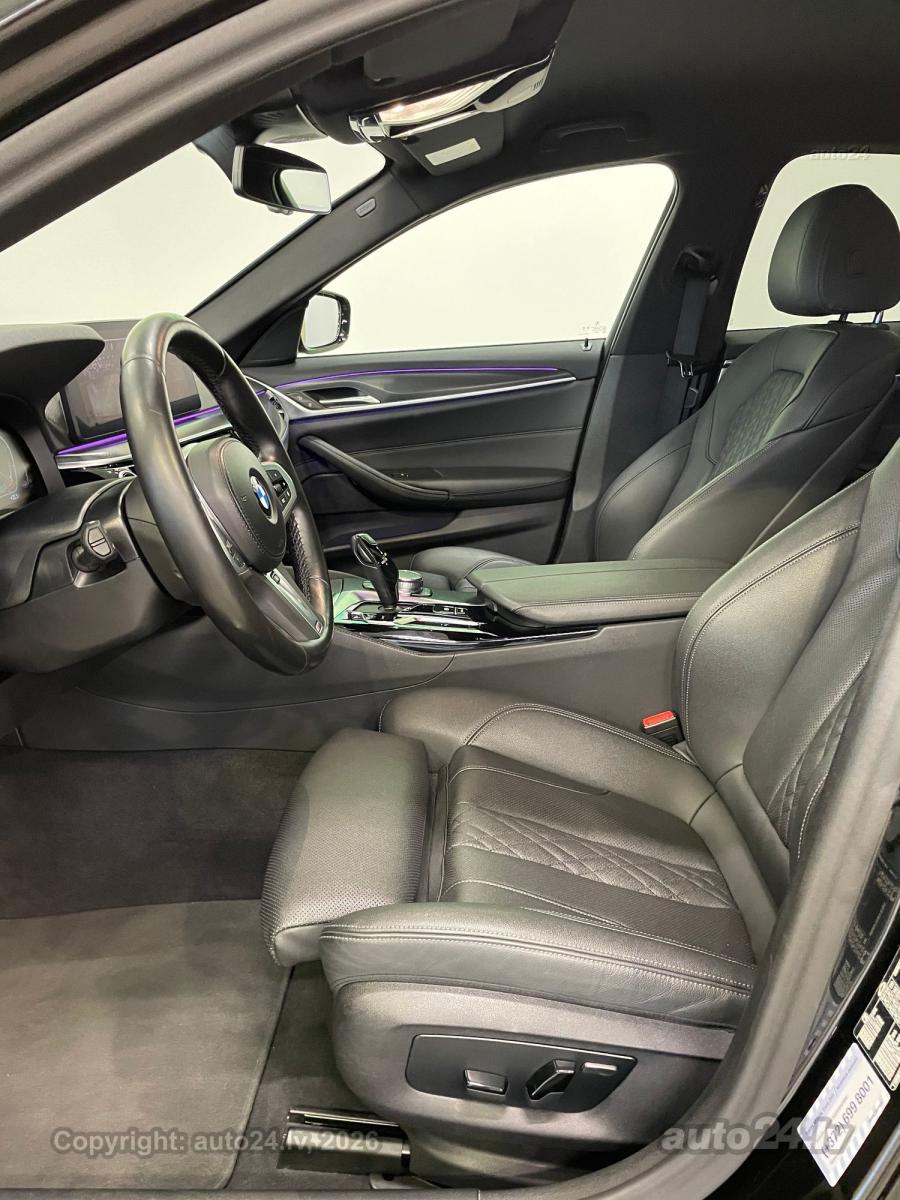 Melns BMW 5 Series 2023 Tallina, ar dzinēja tilpumu 2.00 L un nobraukumu 62 tūkst. km par 38990 €, foto 7 vietnē AUTOMOTO.COM.LV