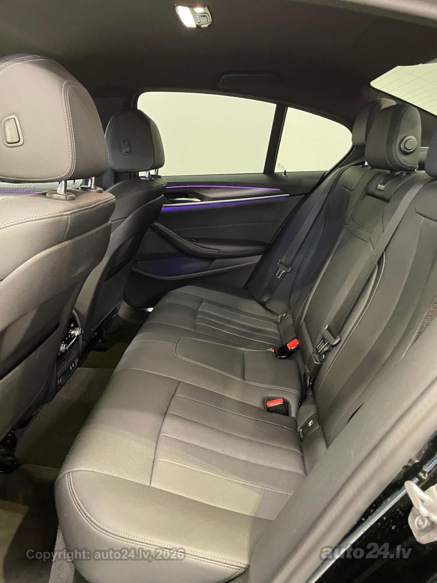 Melns BMW 5 Series 2023 Tallina, ar dzinēja tilpumu 2.00 L un nobraukumu 62 tūkst. km par 38990 €, foto 9 vietnē AUTOMOTO.COM.LV