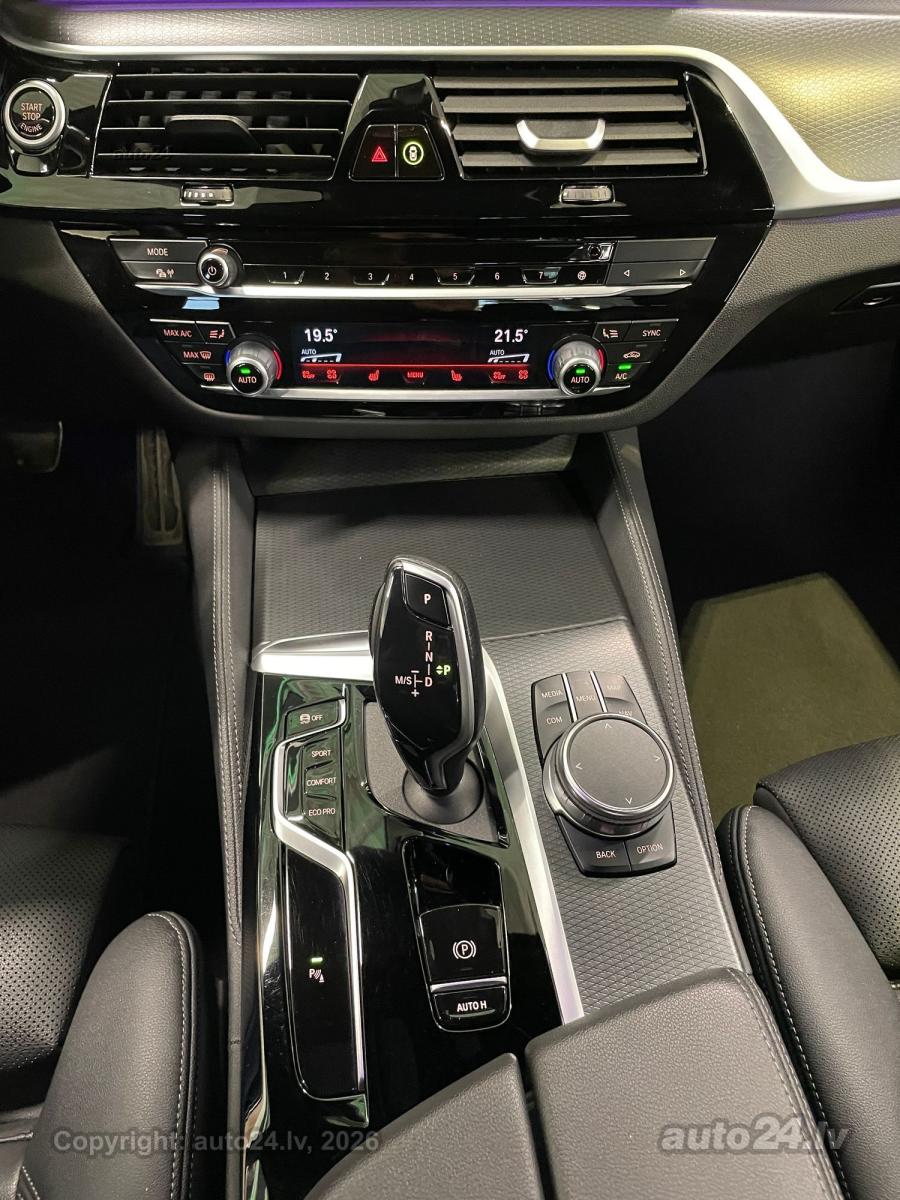 Melns BMW 5 Series 2023 Tallina, ar dzinēja tilpumu 2.00 L un nobraukumu 62 tūkst. km par 38990 €, foto 18 vietnē AUTOMOTO.COM.LV