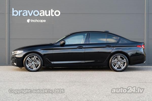 Melns BMW 5 Series 2023 Tartu, ar dzinēja tilpumu 2.00 L un nobraukumu 36 tūkst. km par 35900 €, foto 6 vietnē AUTOMOTO.COM.LV