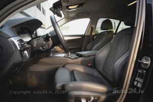 Melns BMW 5 Series 2023 Tartu, ar dzinēja tilpumu 2.00 L un nobraukumu 36 tūkst. km par 35900 €, foto 12 vietnē AUTOMOTO.COM.LV