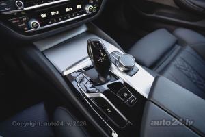 Melns BMW 5 Series 2023 Tartu, ar dzinēja tilpumu 2.00 L un nobraukumu 36 tūkst. km par 35900 €, foto 21 vietnē AUTOMOTO.COM.LV