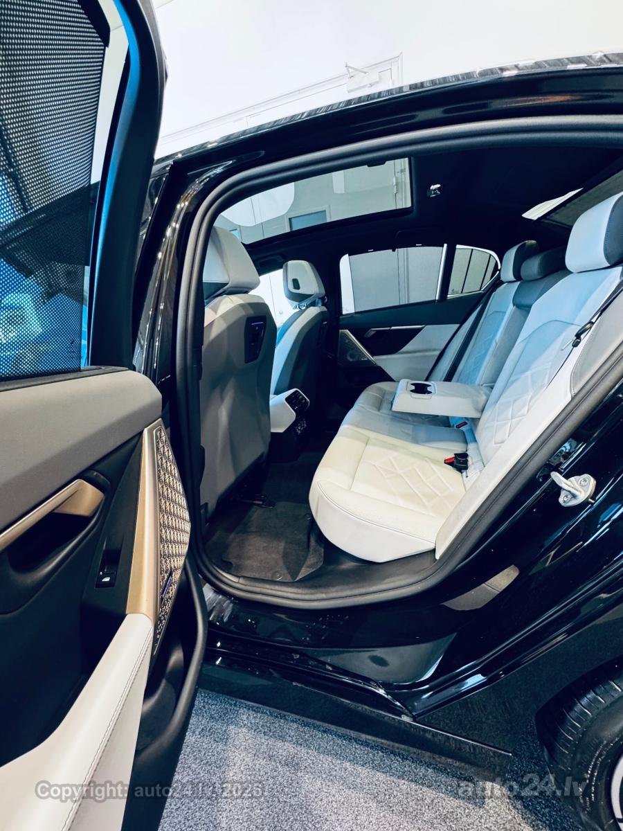 Black BMW 5 Series 2024 in Parnu, with an engine capacity of 3.00 L and mileage of 62 thousand km for 79500 €, photo 10 on AUTOMOTO.COM.LV